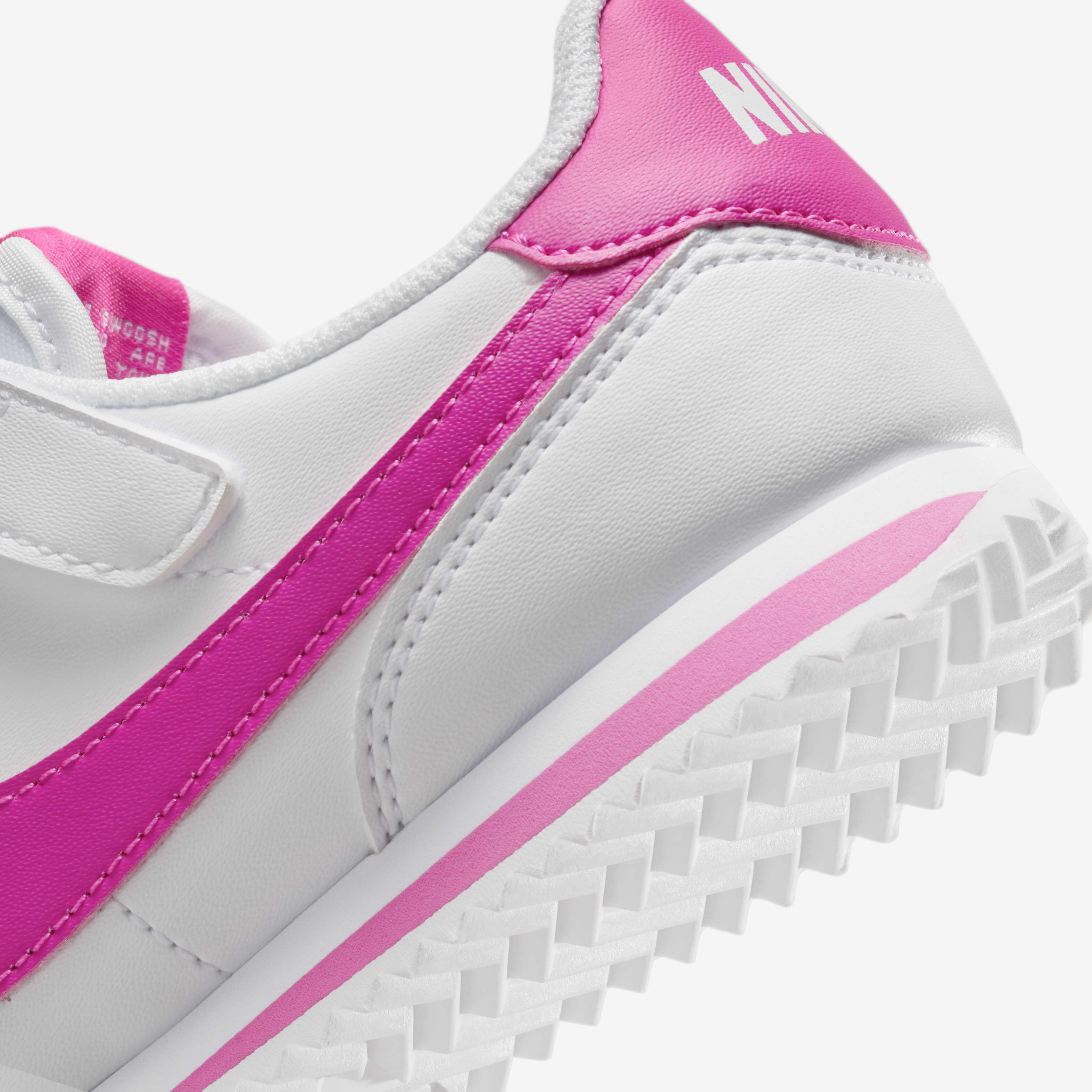 Buy Nike Cortez EasyOn Younger Kids' Shoes - White/Laser Fuchsia | Nike ...