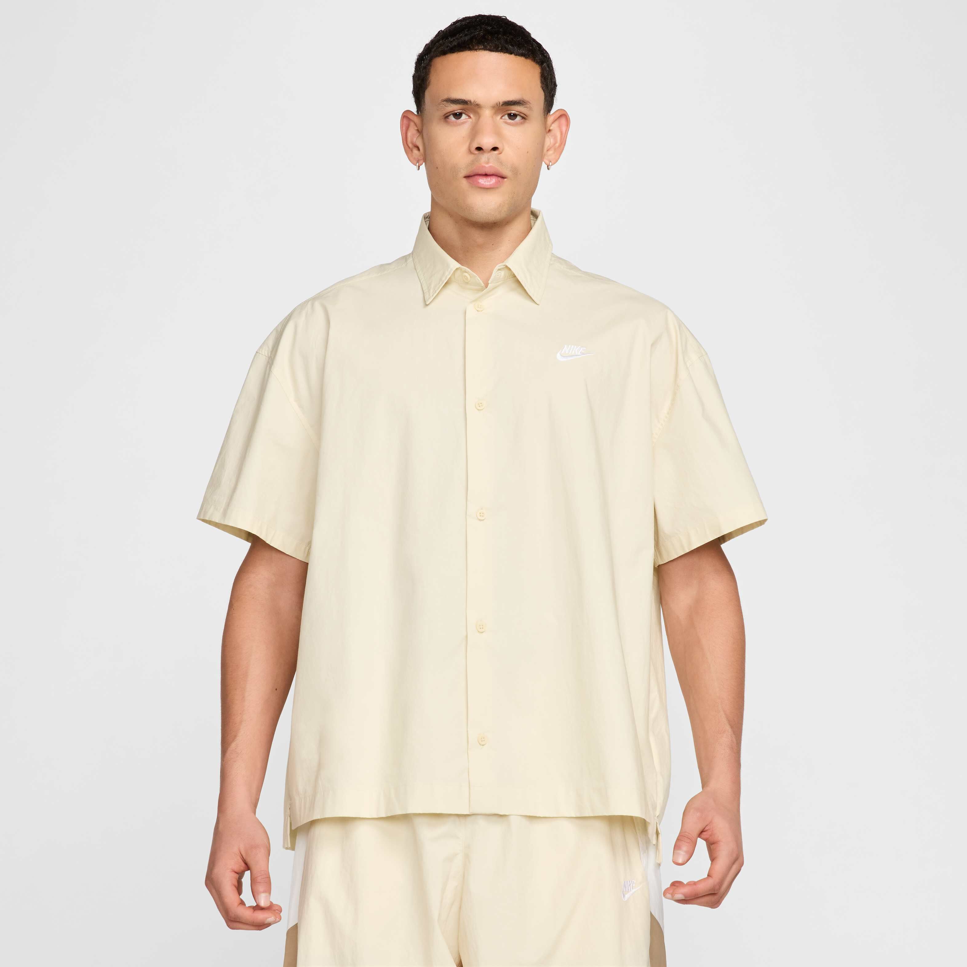 Buy Nike Club Men's Short-Sleeve Button-Down Shirt - Light Khaki/White | Nike Saudi Official