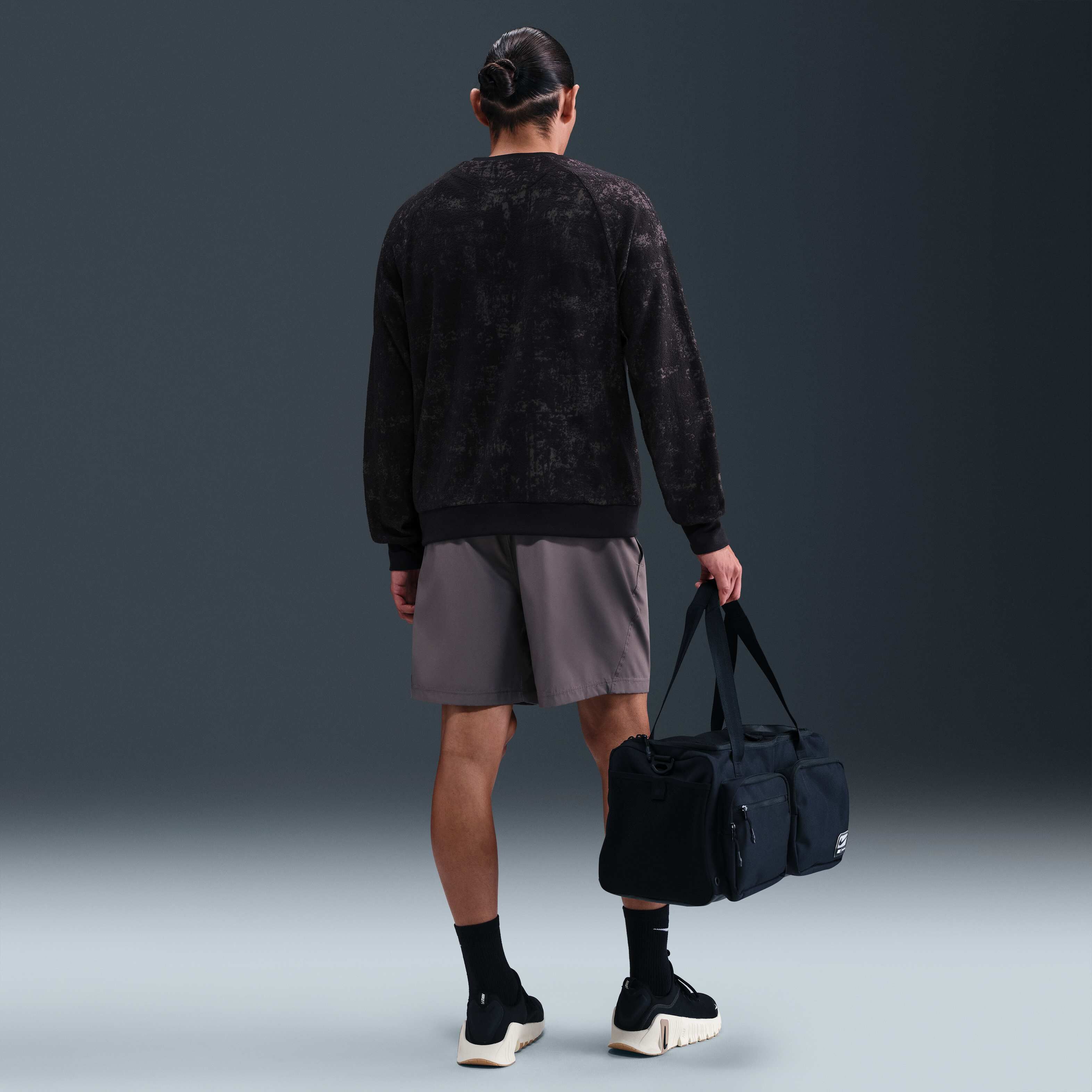 Buy Nike Primary Men's Therma-FIT Versatile Crew - Black/Black @ Nike Saudi