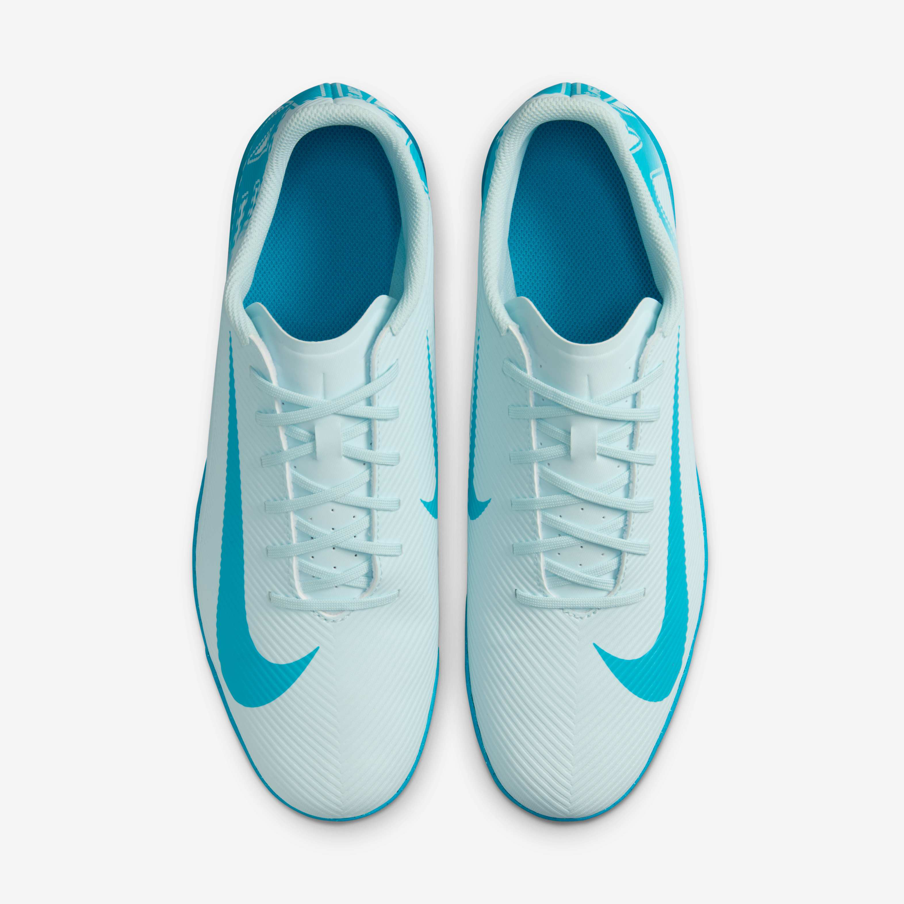 Buy Nike Mercurial Vapor 16 Club Turf Low-Top Football Shoes - Glacier ...