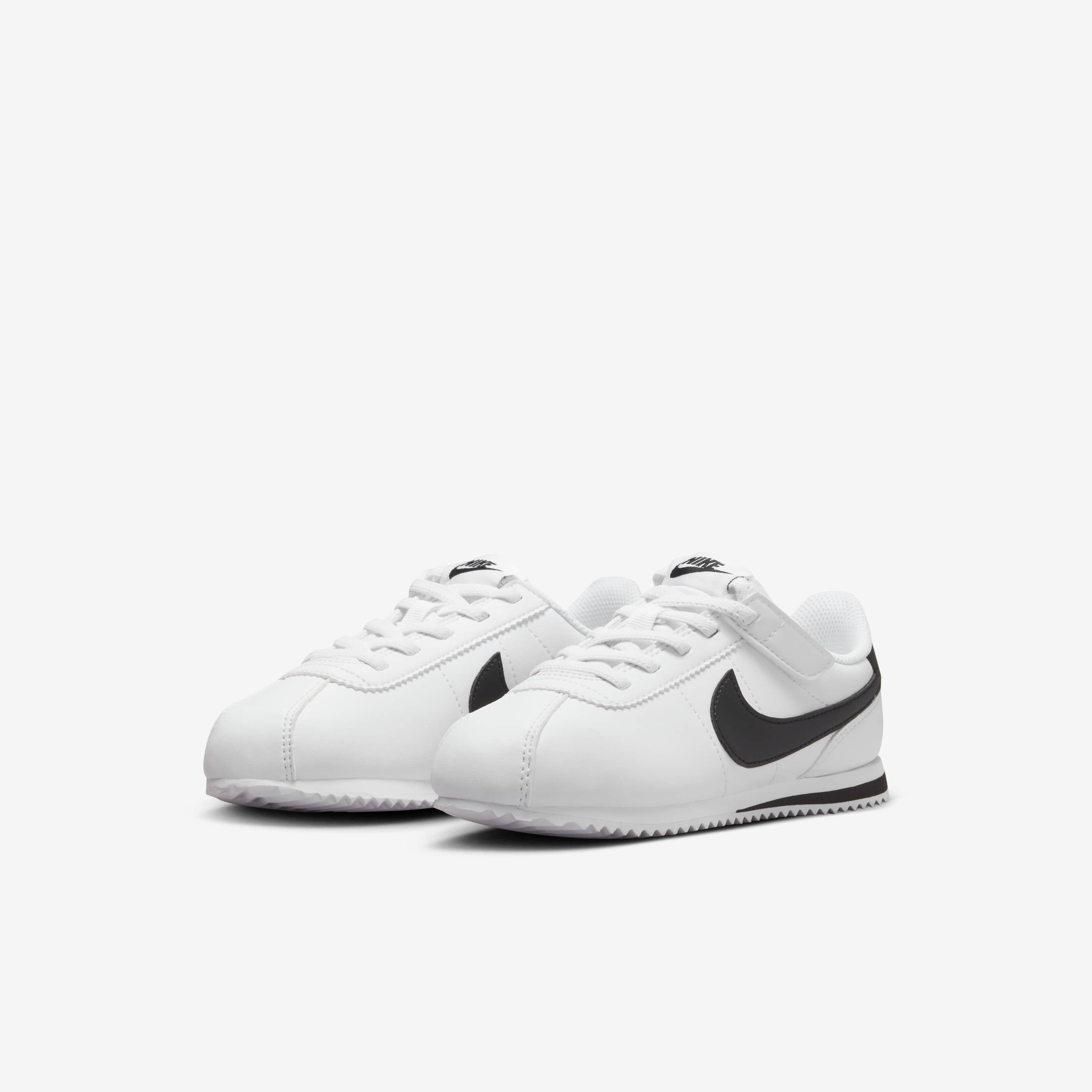 Buy Nike Cortez EasyOn Younger Kids' Shoes - White/Black | Nike Saudi ...