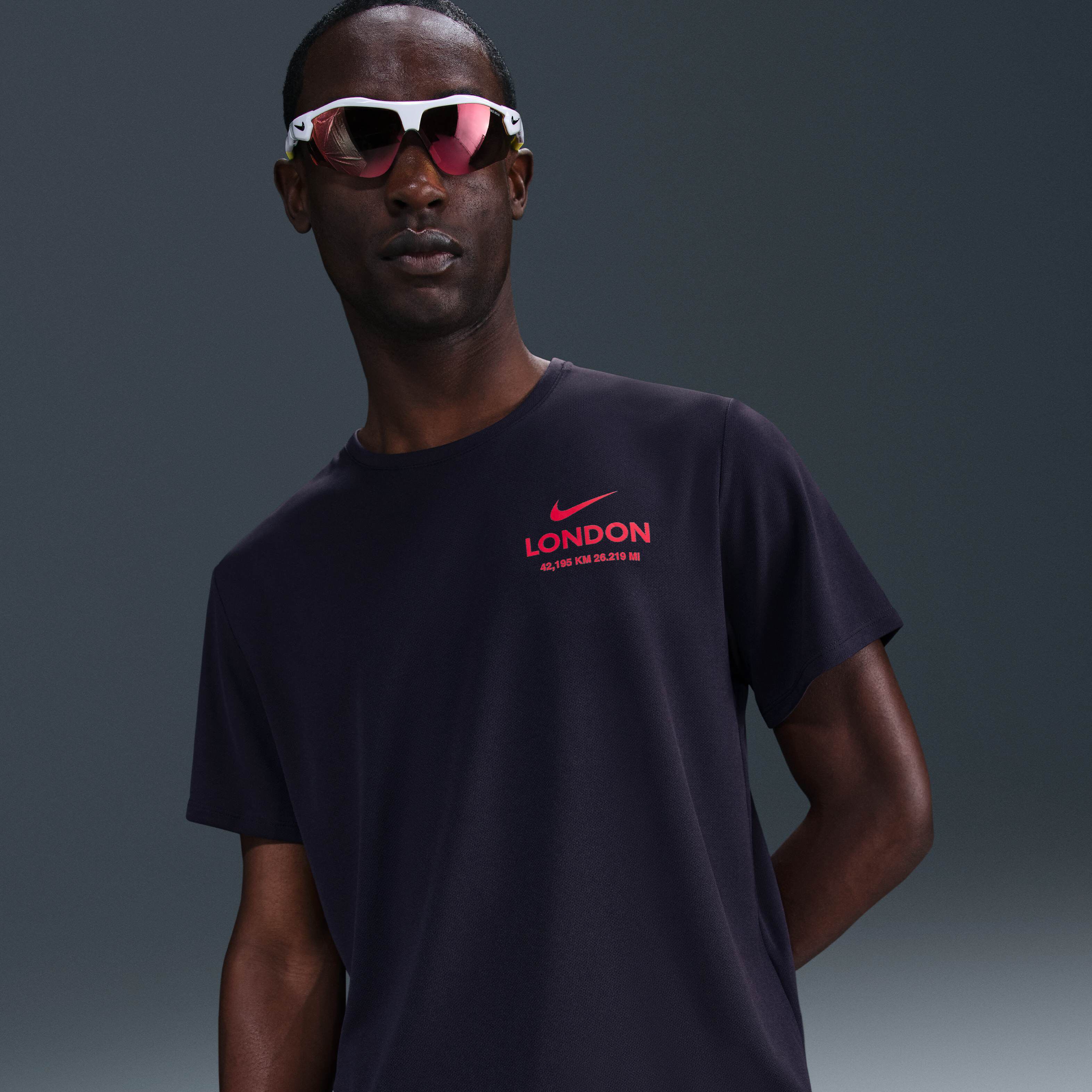 Buy Nike Miler Men's Running T-Shirt - Cave Purple | Nike Saudi Official