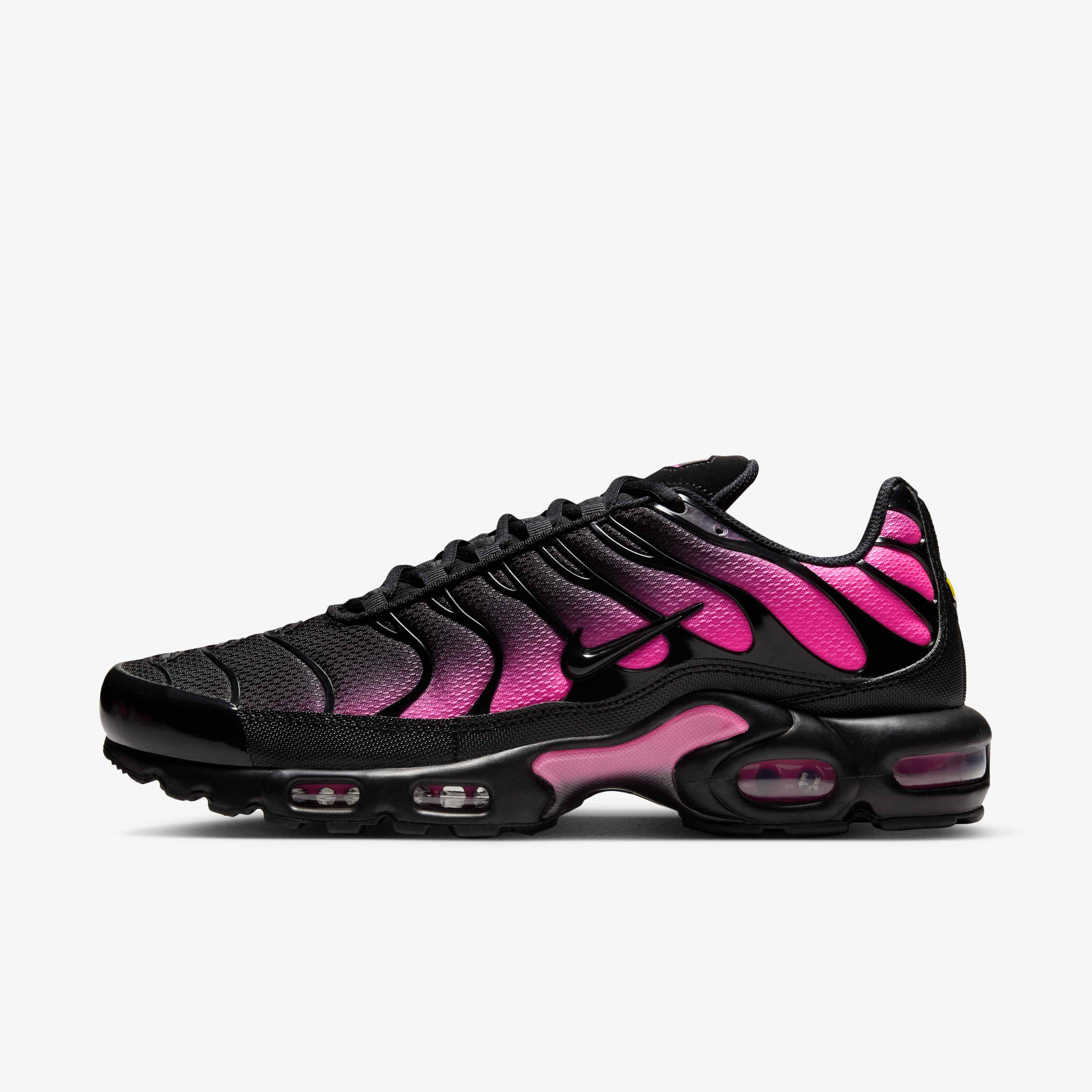 Buy Nike Air Max Plus Men's Shoes - Black/Hyper Pink/Black | Nike Saudi ...